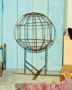 L'atelier de Jean-Marie Appriou, sculpteur d'un monde en fusion