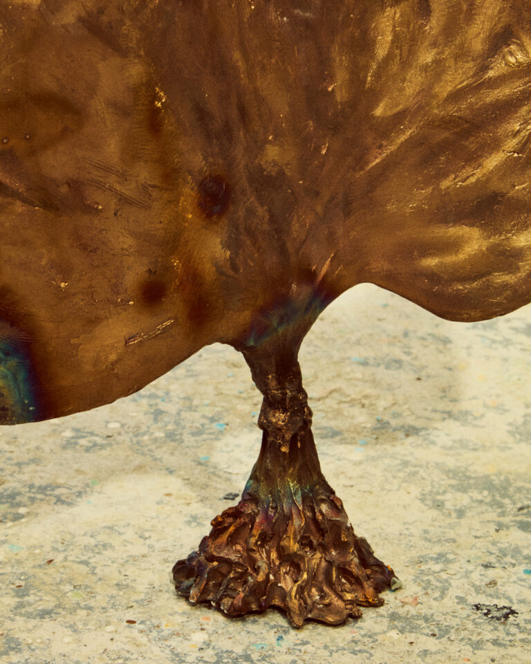 L'atelier de Jean-Marie Appriou, sculpteur d'un monde en fusion