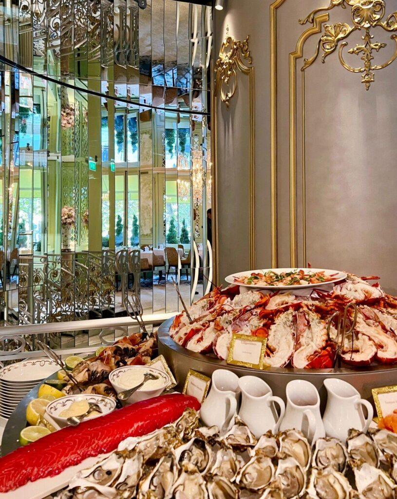 3 restaurants immersifs à Paris, pour diner dans l'océan, la jungle ou ...