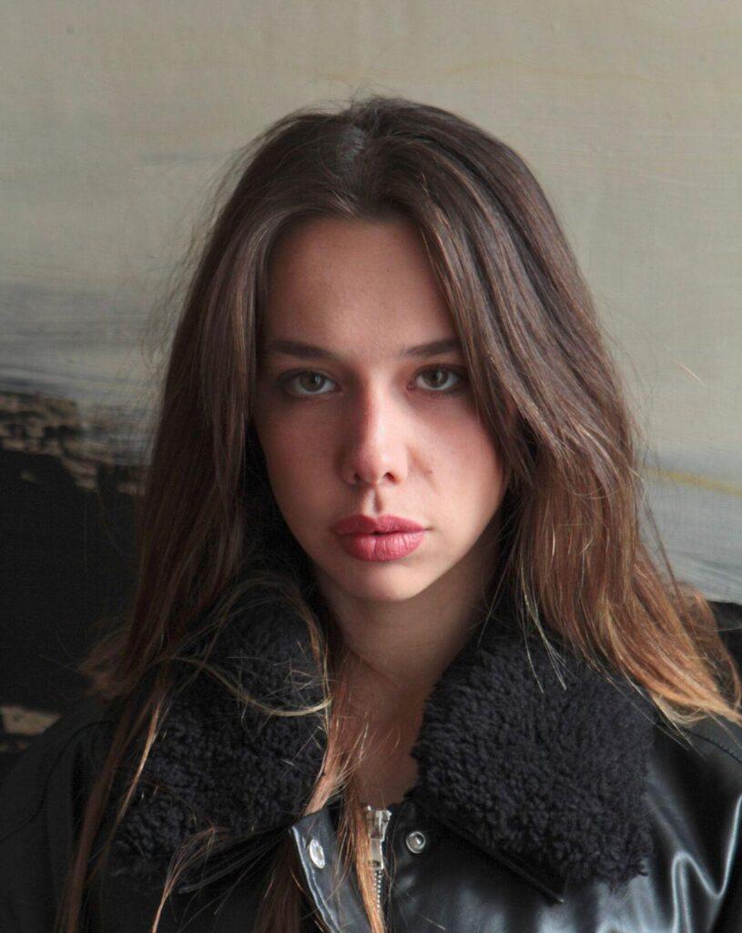 Interview de Kim Higelin, la nouvelle actrice à suivre