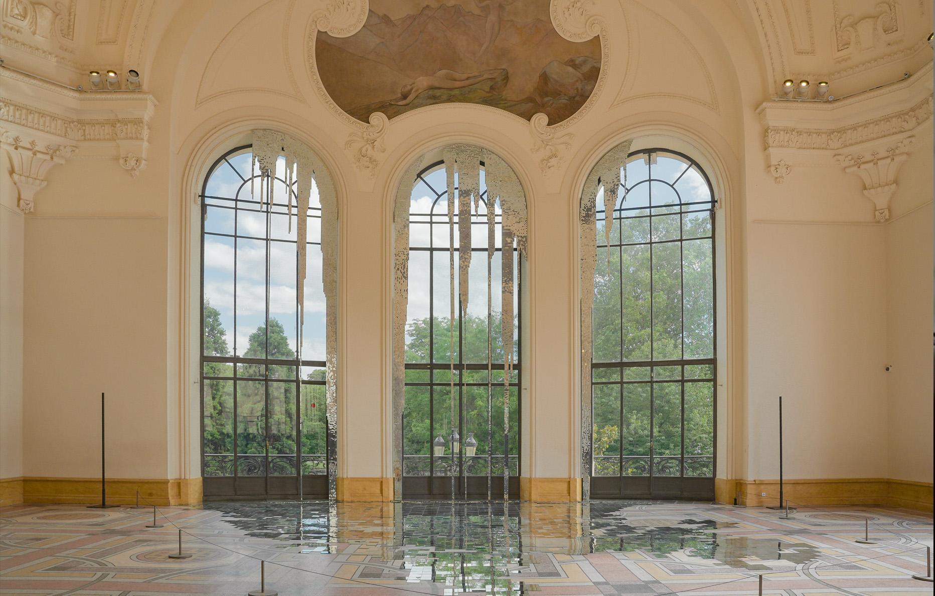 L'artiste Mathias Kiss fait fondre le Petit Palais